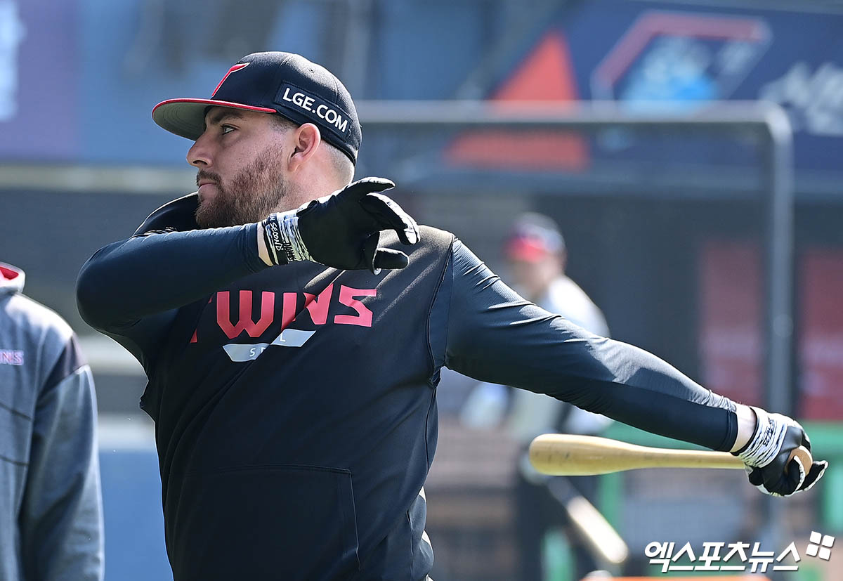 ML 출신 거포들, 혹독한 KBO 데뷔전…위즈덤-케이브-플로리얼 누가 먼저 침묵 깰까 (엑스포츠뉴스) - 나무뉴스