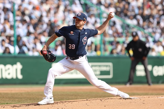 '1회 3실점→QS' 오늘은 V 로그, KBO 데뷔 첫 승→'3연승' 두산 공동 5위 "마음같이 안 풀렸지만…야수들 덕분" [사직 현장] - 나무뉴스