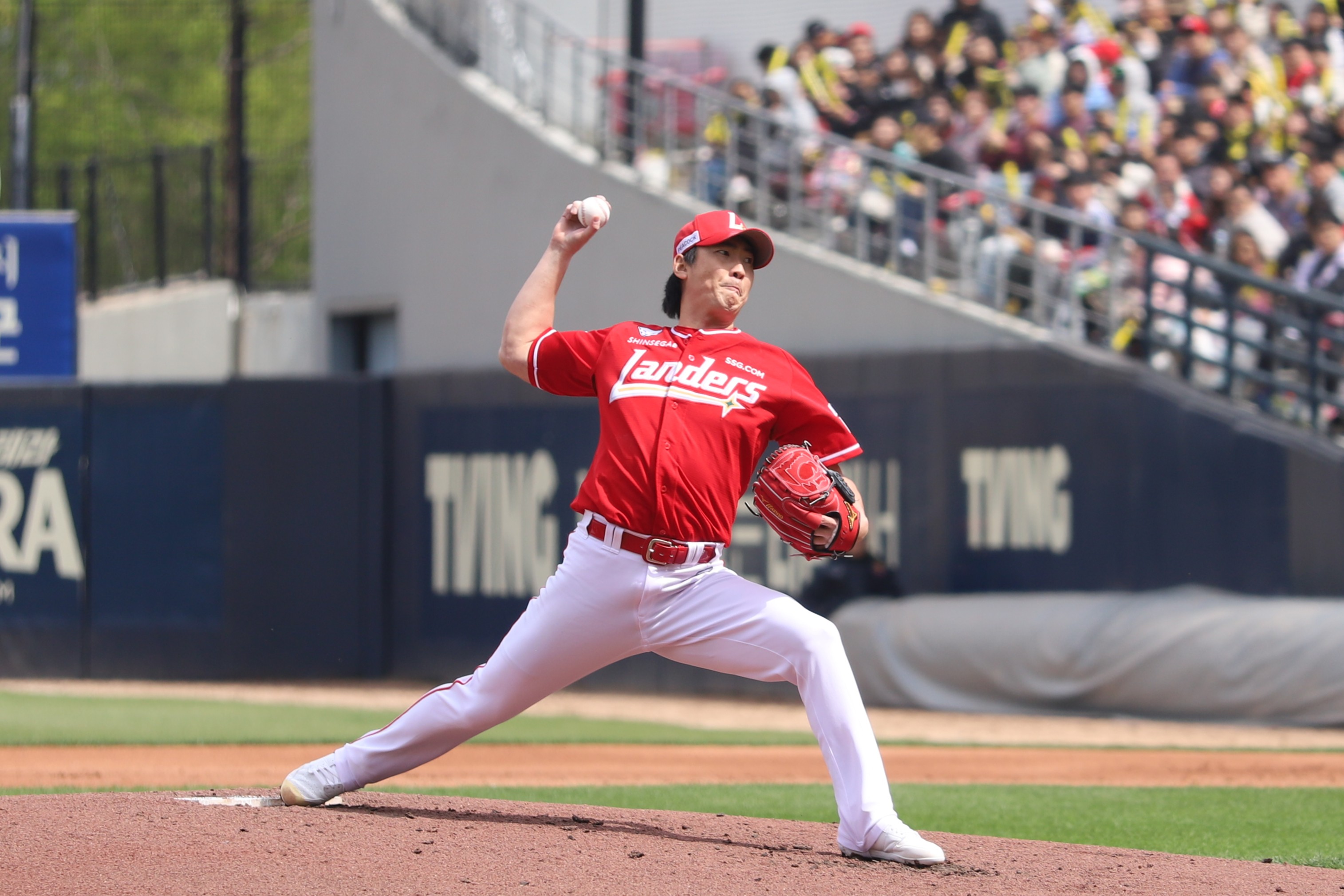 위즈덤 멀티홈런 폭발! KIA, SSG 11-5 제압→2연패 끝...'QS+ 역투' 올러 시즌 2승 [광주:스코어] (엑스포츠뉴스) - 나무뉴스