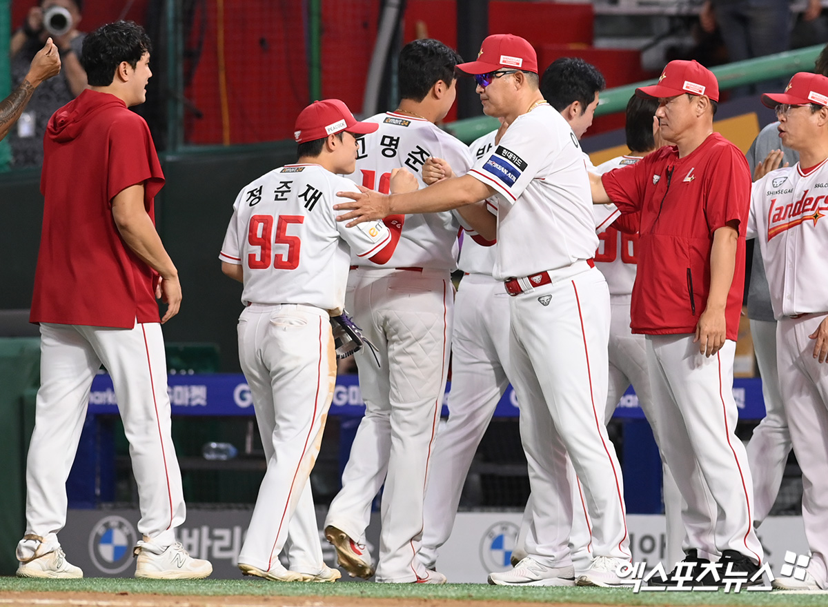"쉽진 않을 것 같았다" SSG 20대 야수들의 성장통…사령탑은 어떻게 바라볼까 (엑스포츠뉴스) - 나무뉴스
