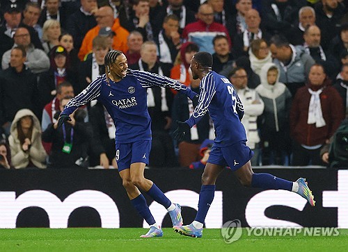 "이강인 월클" 극찬 이유 있구나…"나 정말 못했는데 MVP? 안 받아!" PSG FW 수상 거부 화제 - 나무뉴스