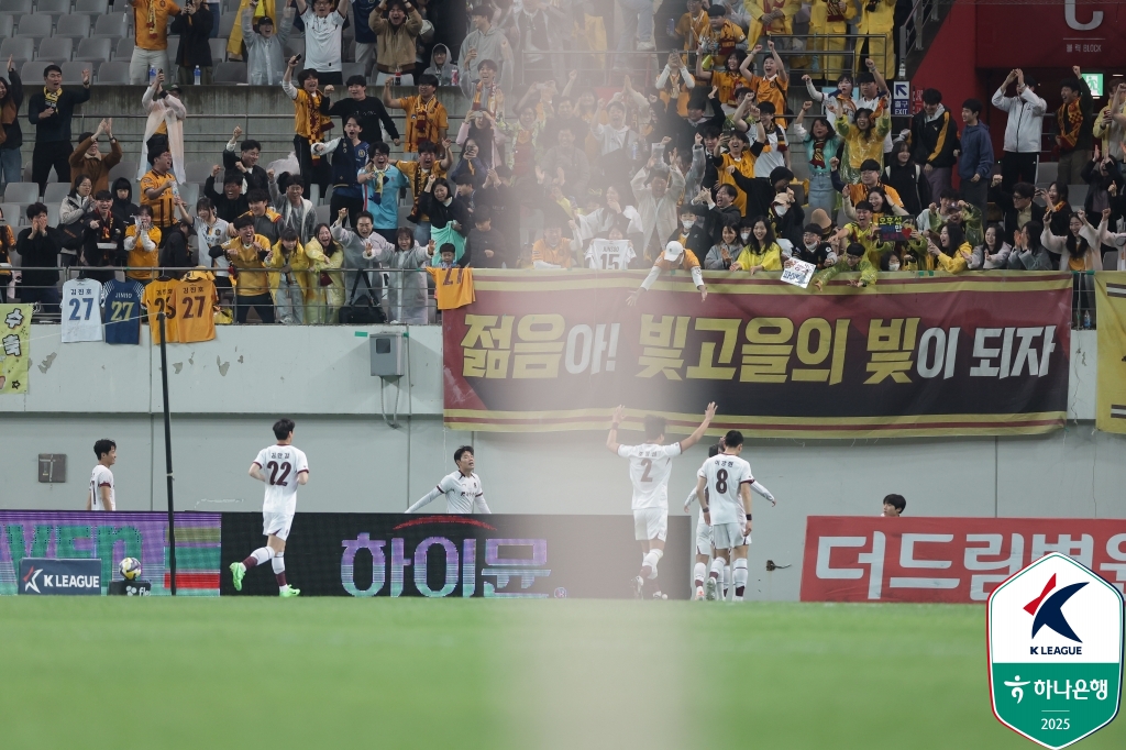 군대 미루고 ACLE 도전…박태준 "사우디 가서 후회 없이 싸우고 싶다" [현장인터뷰] (엑스포츠뉴스) - 나무뉴스