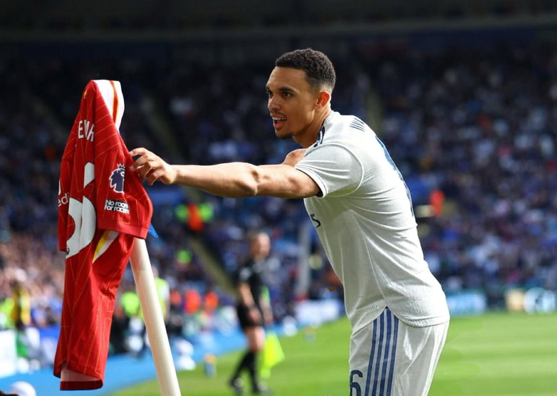 세계축구사 최고 배신자, '나만의 고별 인사'했나?…골과 세리머니로 "아듀 리버풀 선언" (엑스포츠뉴스) - 나무뉴스