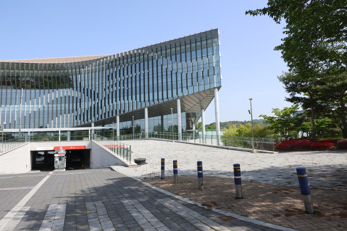 [6개월 앞둔 APEC] ②정상회의장·만찬장 아직 미착공…갈길 먼 시설공사 - 나무뉴스