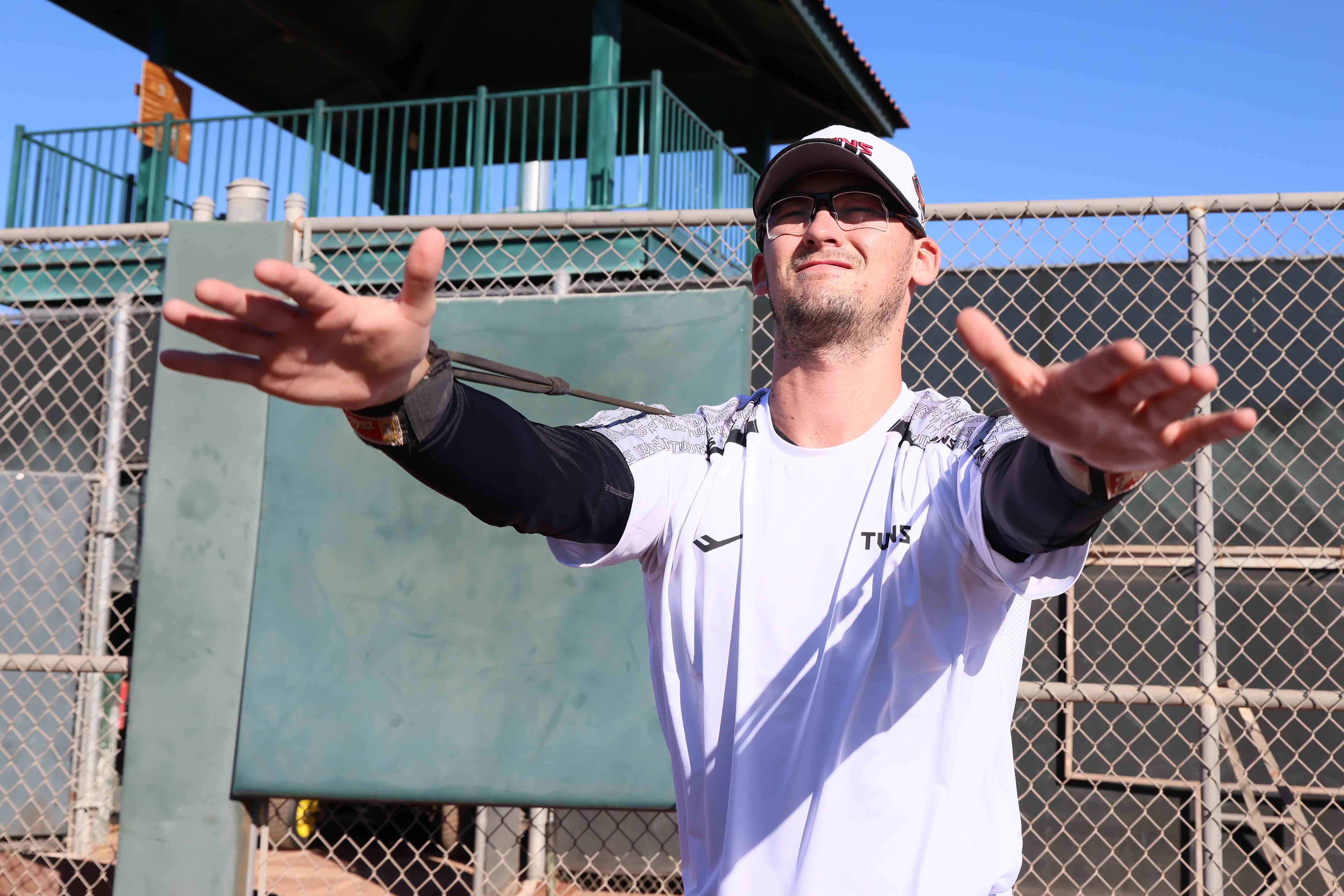 LG 코엔 윈, 취업비자 발급 완료…29일 롯데 2군 상대 KBO 비공식 데뷔전 [오피셜] (엑스포츠뉴스) - 나무뉴스