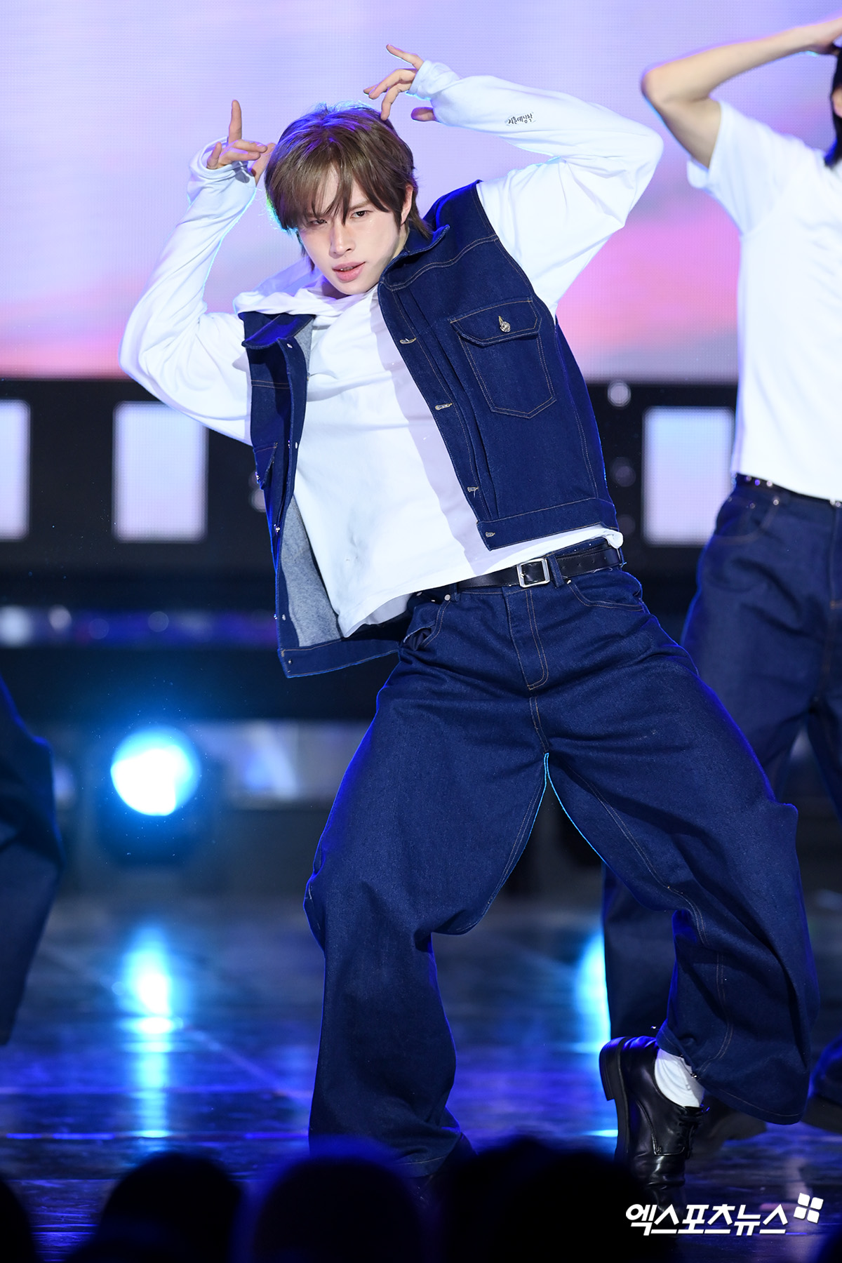 투어스 경민 '무대에 몰입'[엑's HD포토] - 나무뉴스