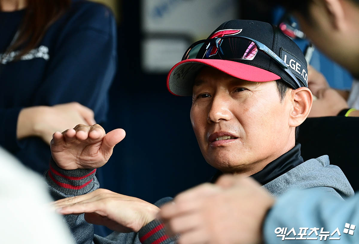 '4연패 수렁→2위와 1.5G 차' 선두 LG, SSG전 라인업 공개...손주영 4승 도전 [잠실 현장] (엑스포츠뉴스) - 나무뉴스