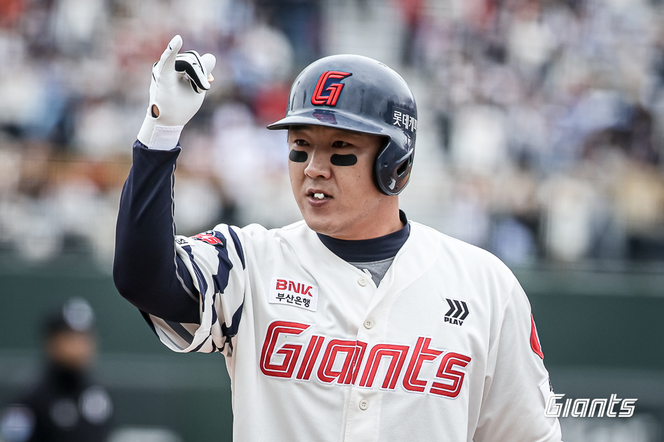 롯데 3연패 탈출했다!…'HQS' 박세웅 7승 다승 단독 선두+윤동희·레이예스 '슈퍼 자이언츠포' 폭발→SSG 6-0 완파 [사직:스코어] - 나무뉴스