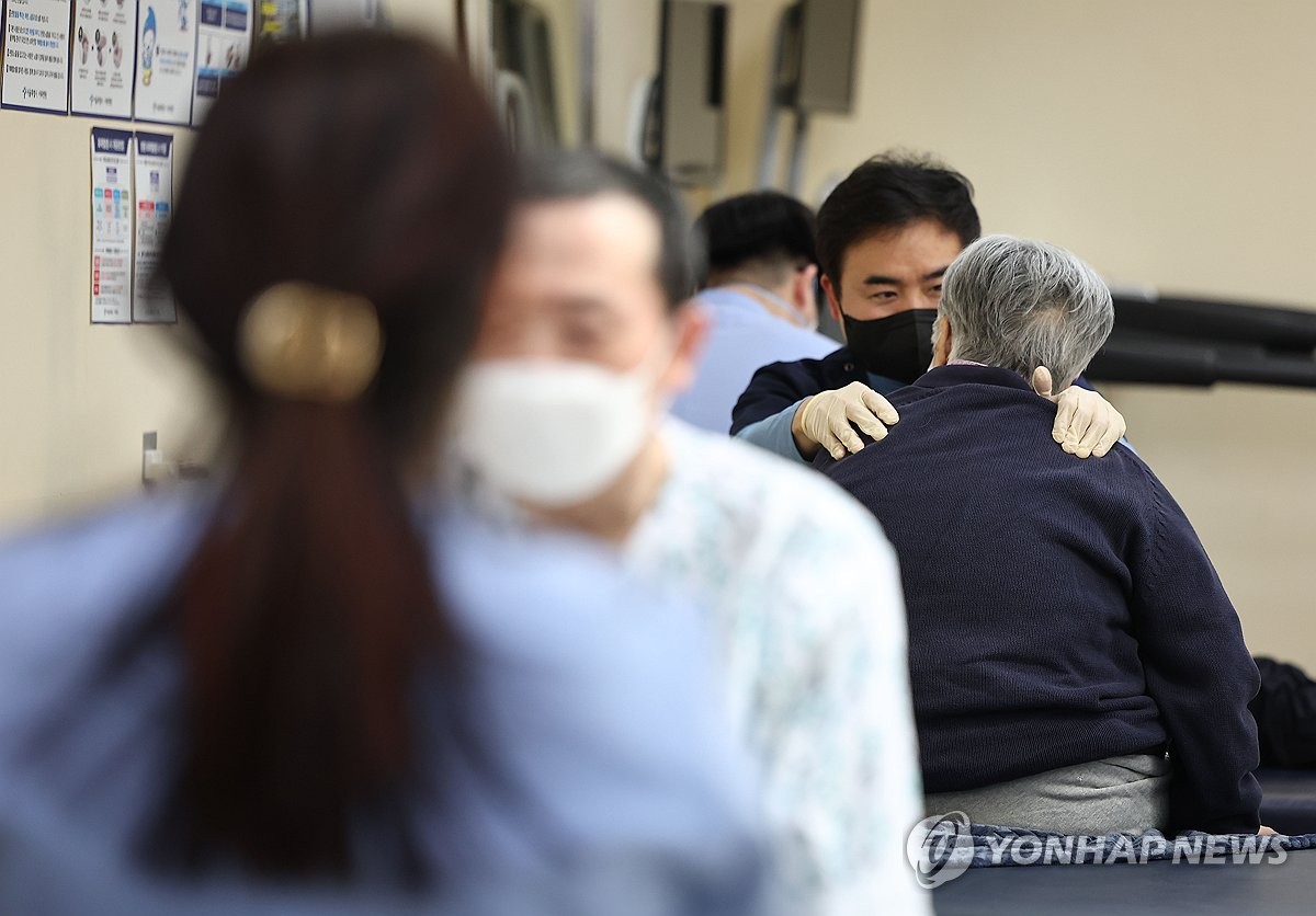 고령 치매환자 자산 154조원, GDP 6.4%…2050년엔 488조원 넘어 (연합뉴스) - 나무뉴스