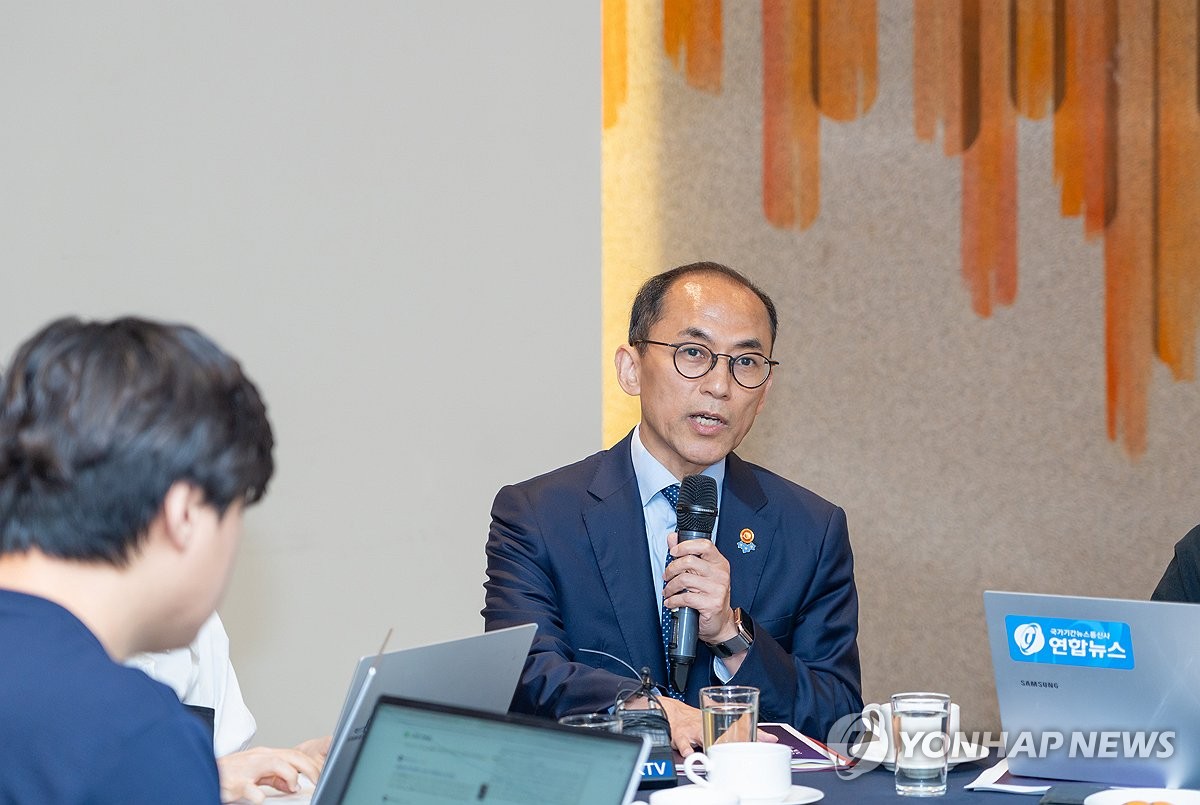 개보위원장 "SKT 유출사고 역대급…이미 어마어마한 피해 발생"(종합) (연합뉴스) - 나무뉴스