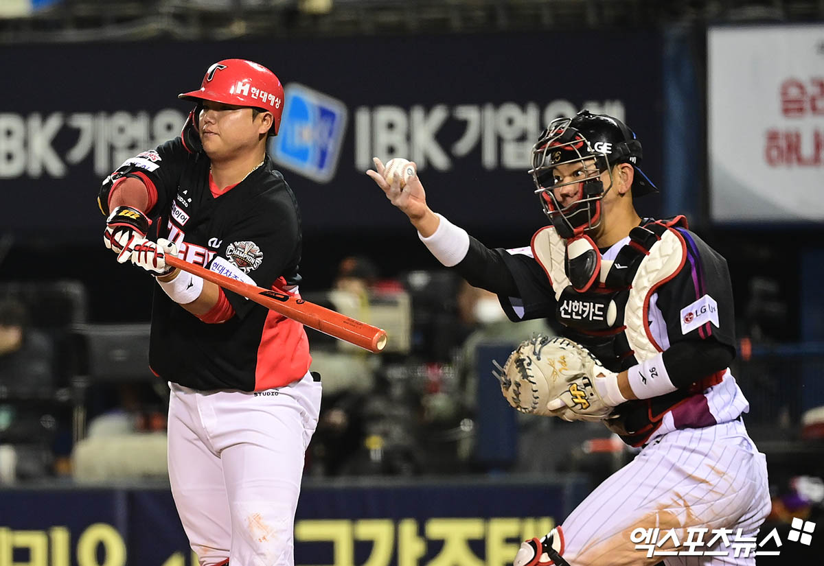 논란의 체크 스윙, 후반기 비디오 판독 시행?…KBO "올해는 어려워, 2군서 테스트 시간 필요" [잠실 현장] (엑스포츠뉴스) - 나무뉴스