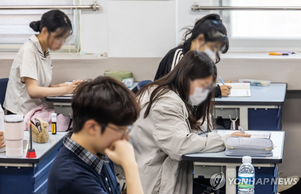 EBS "6월 모평 국어, 작년 수능보다 쉬워…적정난이도 안배"(종합) (연합뉴스) - 나무뉴스