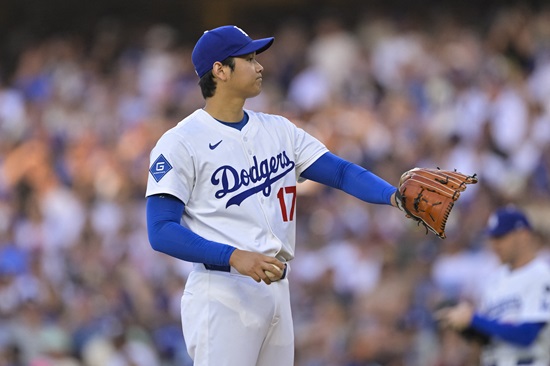 오타니 161km '쾅!' 663일 만의 마운드 복귀전, 실점 떠안았다...수비 도움 받고 임무 마무리 (엑스포츠뉴스) - 나무뉴스