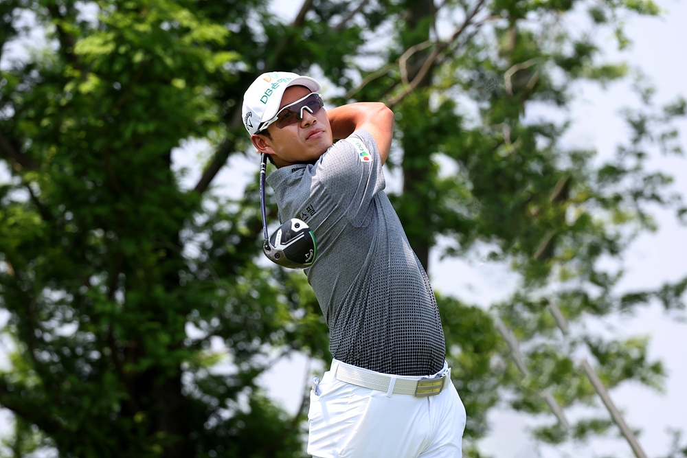 문도엽, KPGA 군산CC 오픈 2R 선두 도약…첫 '시즌 2승' 정조준 - 나무뉴스