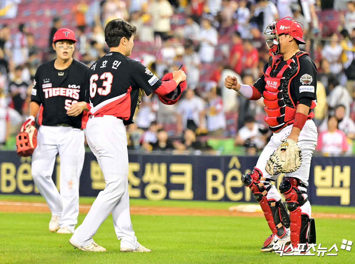 "팀 전체가 6월 MVP" KIA 월간 승률 1위…꽃감독은 팀 구성원들에게 공 돌렸다 [잠실 현장] (엑스포츠뉴스) - 나무뉴스