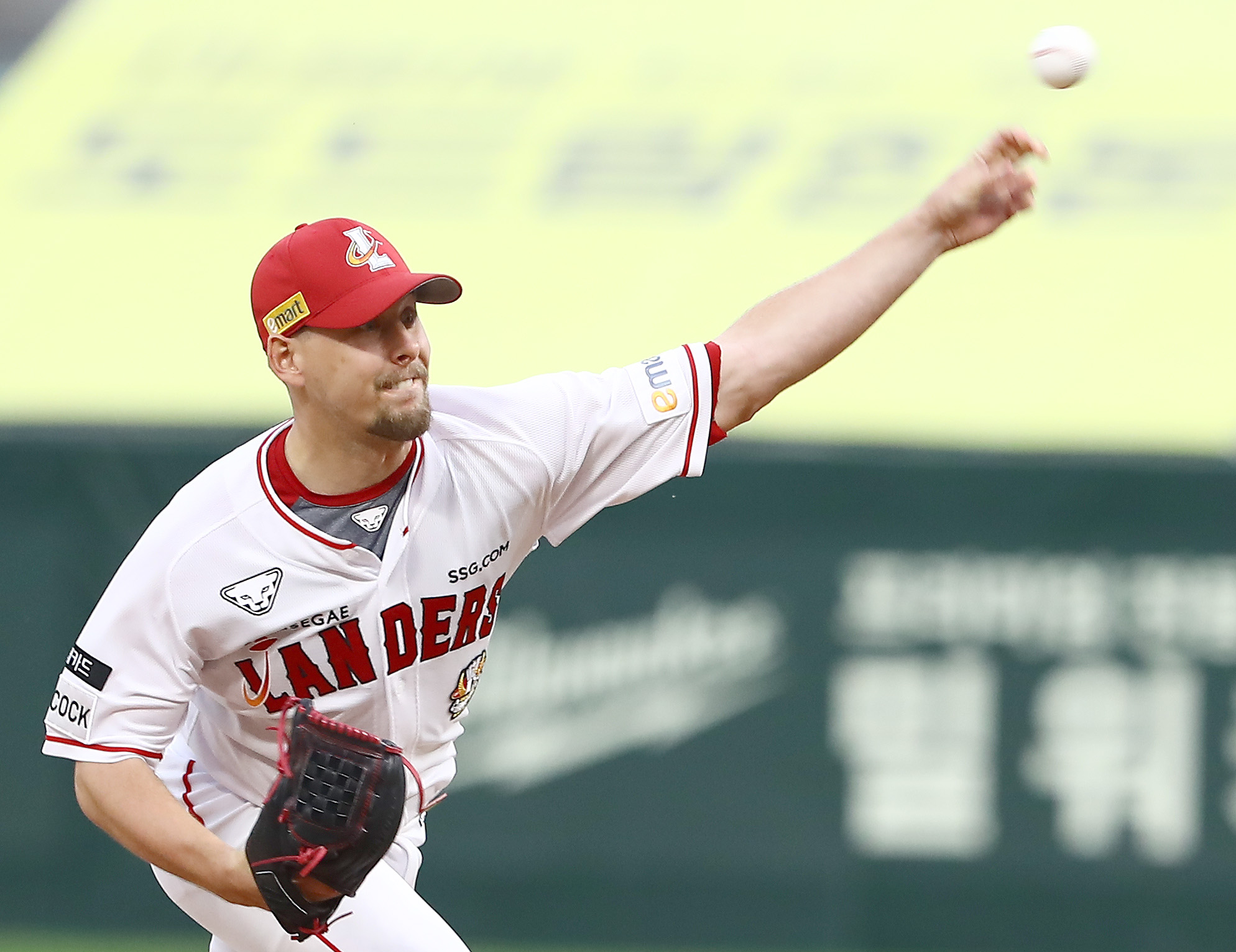 '홈런 3방+맥카티 무실점투' SSG, KT전 위닝시리즈로 '선두 탈환' [문학:스코어] (엑스포츠뉴스) - 나무뉴스