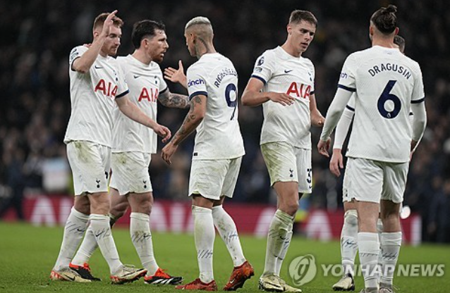 평균연령 25.3세+EPL 3위…'세대교체 한 길' 미래가 보인다 (엑스포츠뉴스) - 나무뉴스