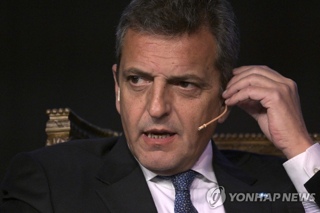 아르헨, IMF와 합의 앞두고 비공식 달러 하루 만에 4.5%↑ (연합뉴스) - 나무뉴스