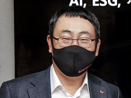 유영상 SKT MNO 사업대표 "5G 서비스 과장·허위광고 아니다" - 나무뉴스