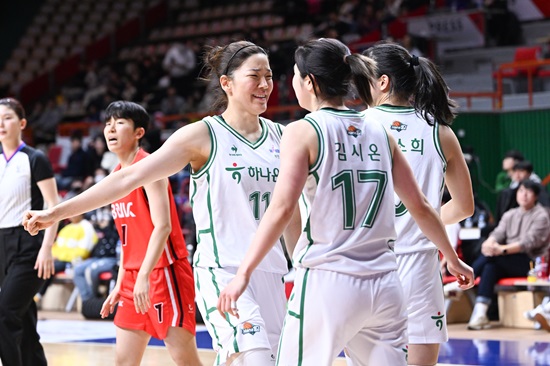 '부천의 봄' 가까워진 하나원큐, BNK 꺾고 첫 PO 청신호 - 나무뉴스