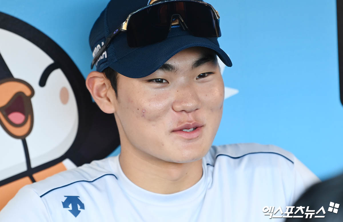 'AG 국가대표→데뷔 첫 PS' 김주원 "엔팍 첫 가을야구 출전할 수 있어 영광" [WC1] (엑스포츠뉴스) - 나무뉴스