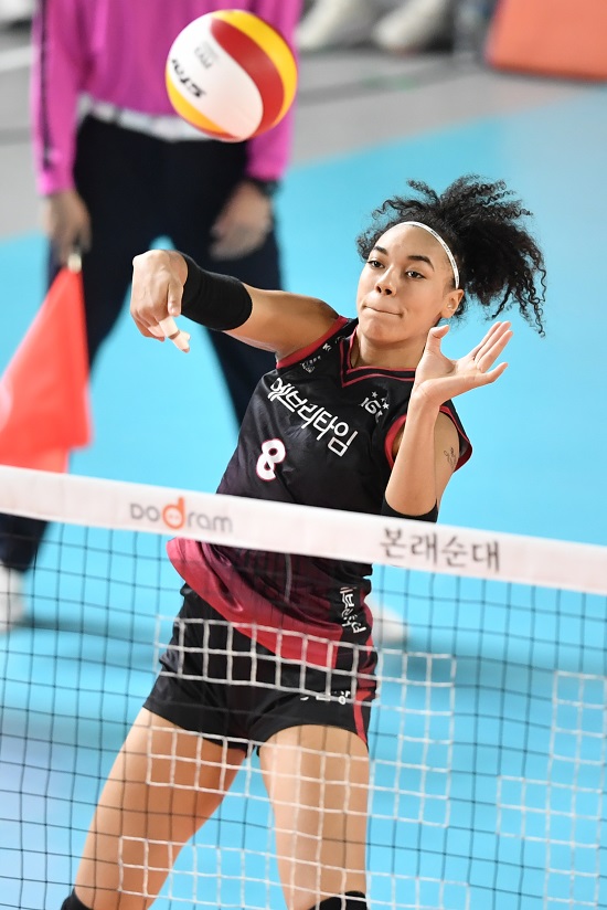 엘리자벳 무시무시한 괴력, KGC 3연승 휘파람...중위권 다툼 대혼돈 - 나무뉴스