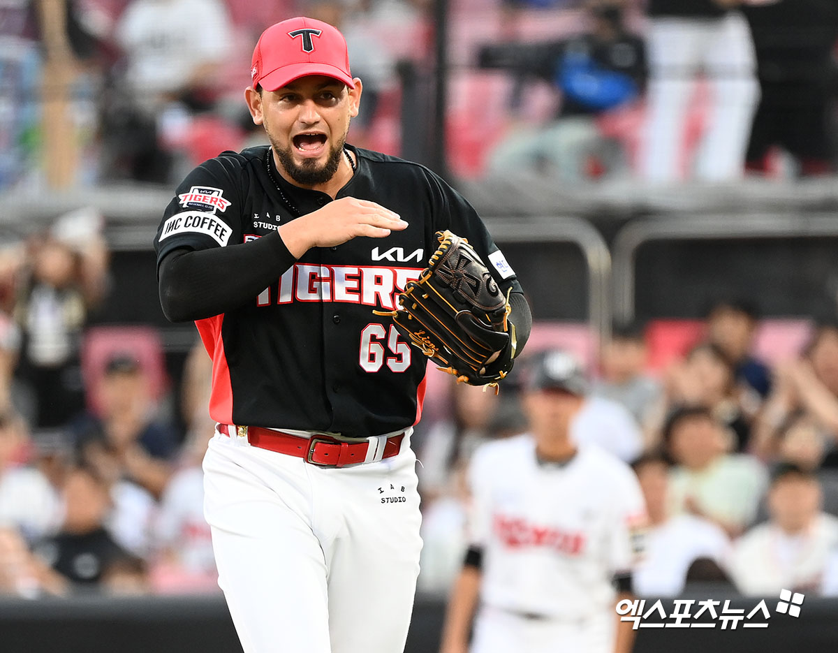 KBO리그 데뷔전부터 10K…KIA 산체스 "투구폼 상대 항의? 전혀 신경 쓰지 않았다" (엑스포츠뉴스) - 나무뉴스
