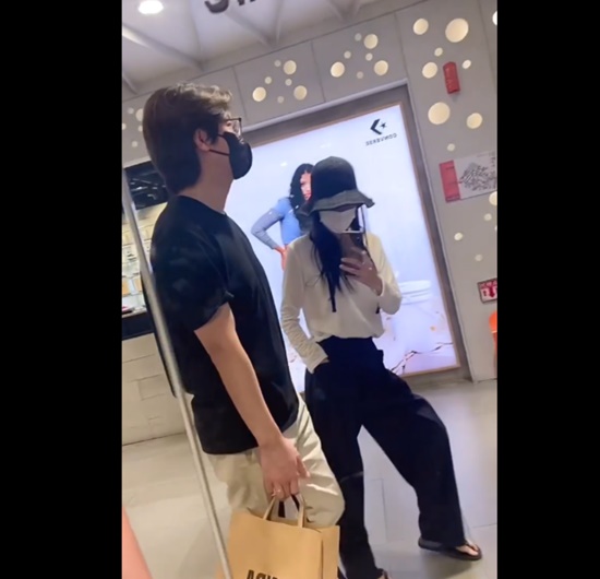 '♥김태현' 능력자였네…미자 "한방에 해결! 오예" 신난 새댁 (엑스포츠뉴스) - 나무뉴스