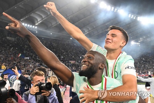 인터밀란 '103kg FW', UCL 결승 앞두고 눈물 '펑펑'…"돌아가신 할아버지 생각 나" - 나무뉴스