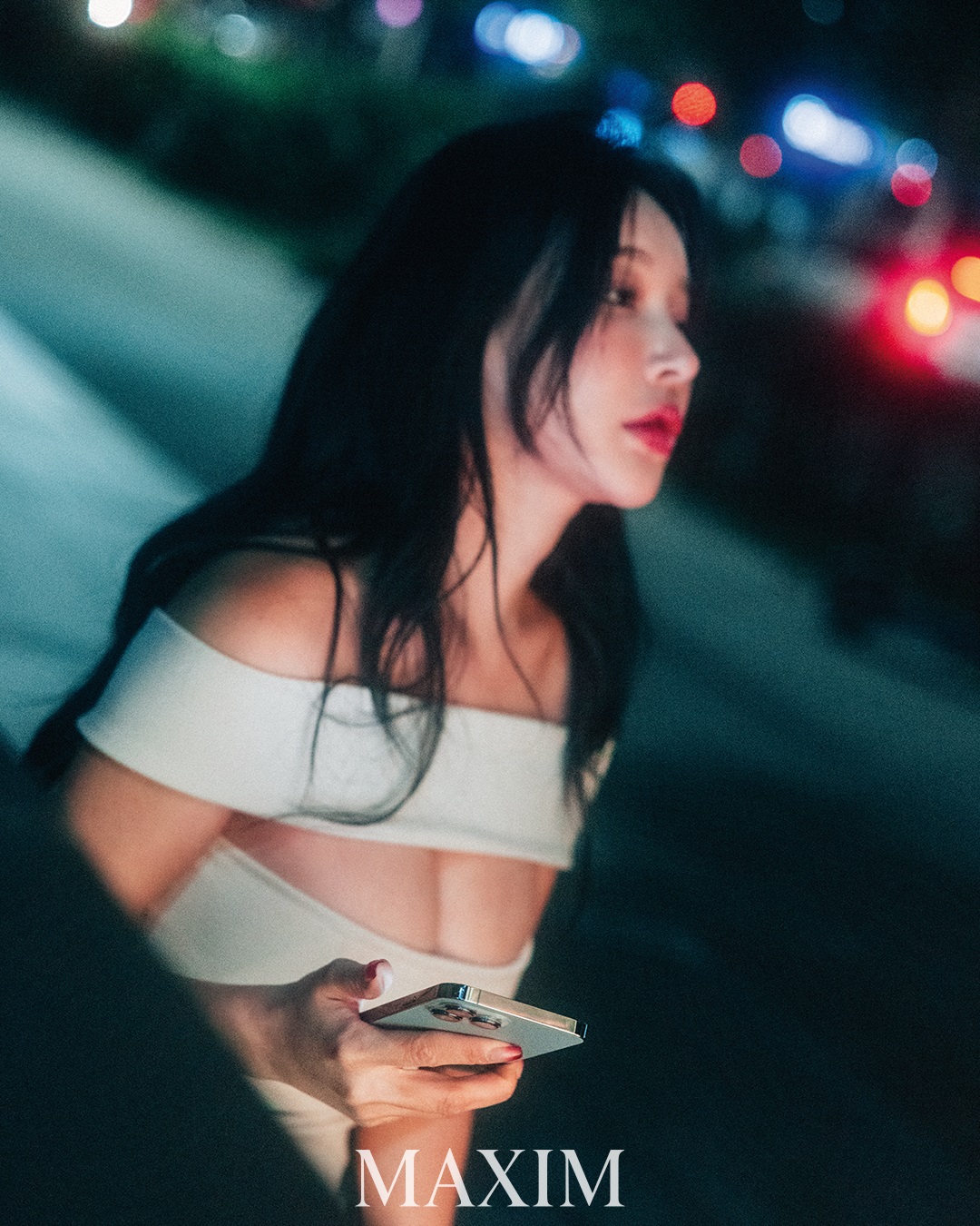 '미스맥심' BJ 이아윤, 홍대 길거리서 만취?…파격 노출에 시선집중 (엑스포츠뉴스) - 나무뉴스