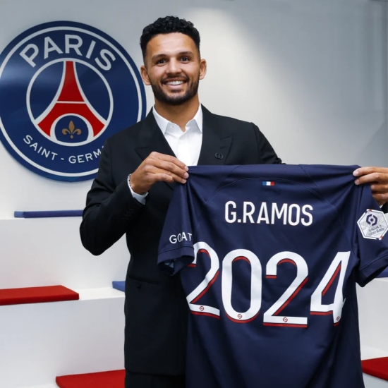 [오피셜] 이강인 도움 받을 공격수 합류...'WC 해트트릭' 포르투갈 FW PSG 이적+일단 1년 임대 - 나무뉴스