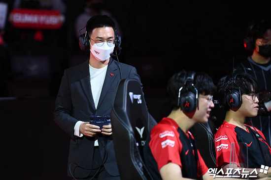 자신감 찬 T1 최성훈 감독, 세계 최고? "MSI 가서 증명할 것" [LCK PO] (엑스포츠뉴스) - 나무뉴스