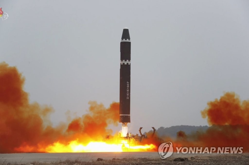 北ICBM 대기권 재진입 완성됐나…"재진입체 회수해야 검증 가능" - 나무뉴스