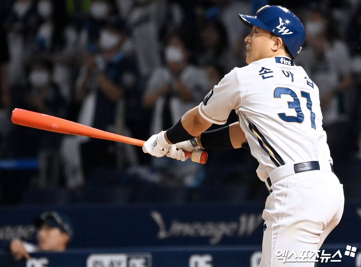 'KBO 최초' 손아섭, 8년 연속 150안타 대기록…11시즌 연속 200루타도 달성 (엑스포츠뉴스) - 나무뉴스