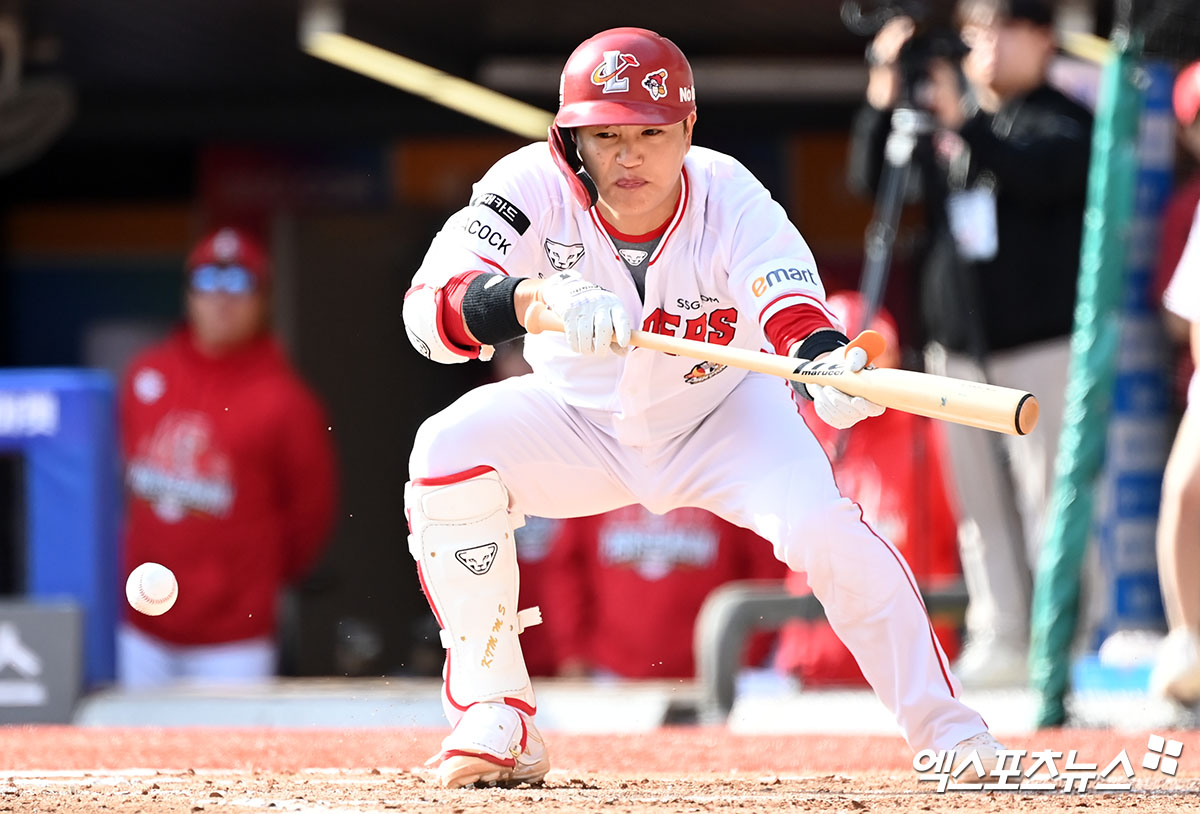 SSG-김민식 FA 협상은 여전히 진행 중…"3번 만나 입장 확인" - 나무뉴스