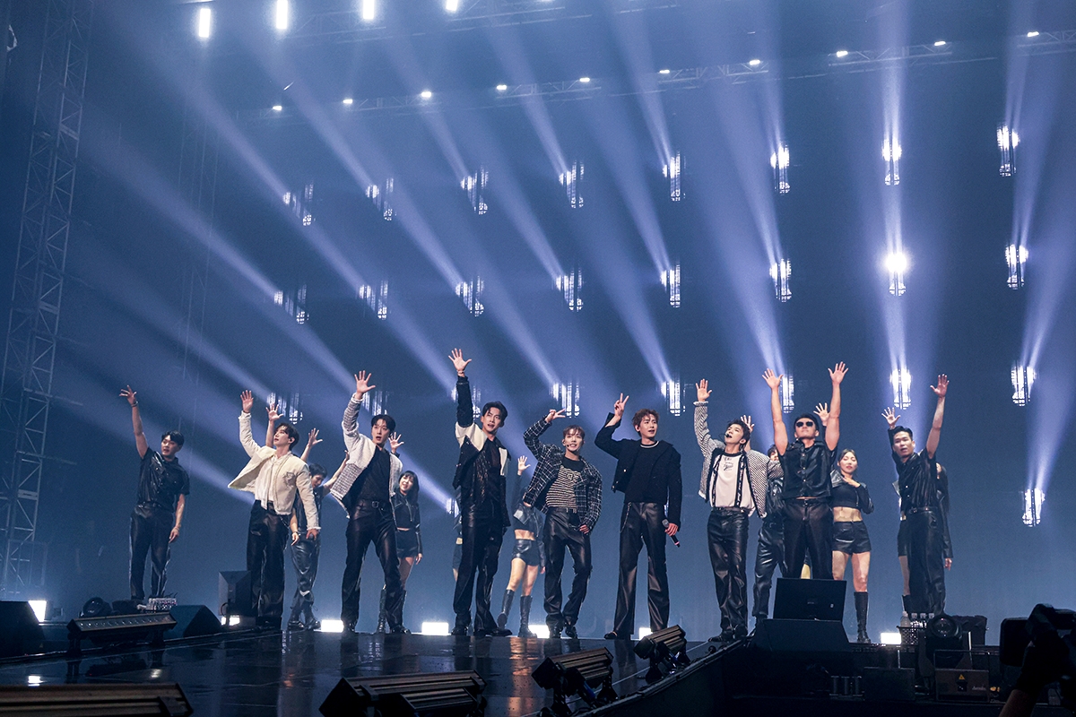 2PM, 15주년에 폭발한 흥과 땀…"역시 옷 찢어야 하나 봐요" (연합뉴스) - 나무뉴스