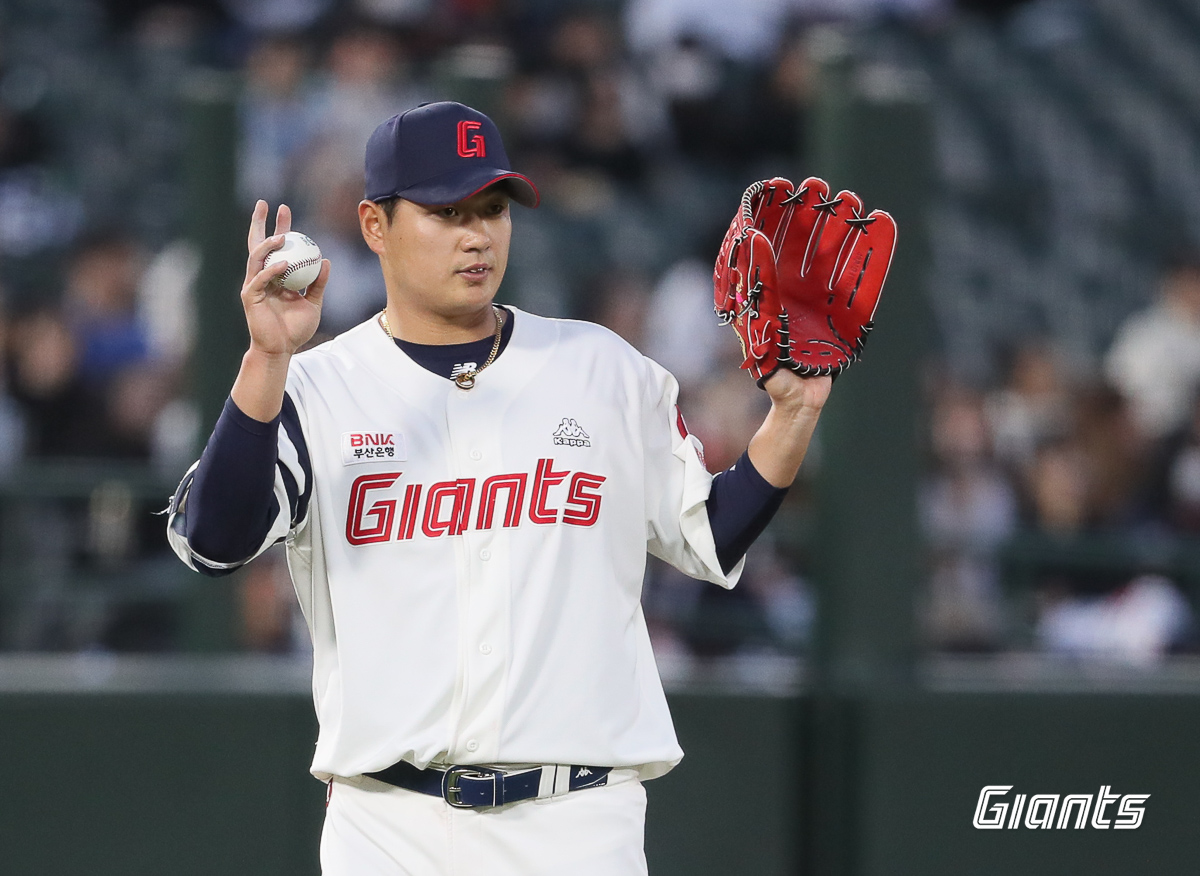 '5월 2G ERA 9.00' 나균안 향한 사령탑 믿음 "단지 천상계에서 지상으로 내려왔을 뿐" (엑스포츠뉴스) - 나무뉴스