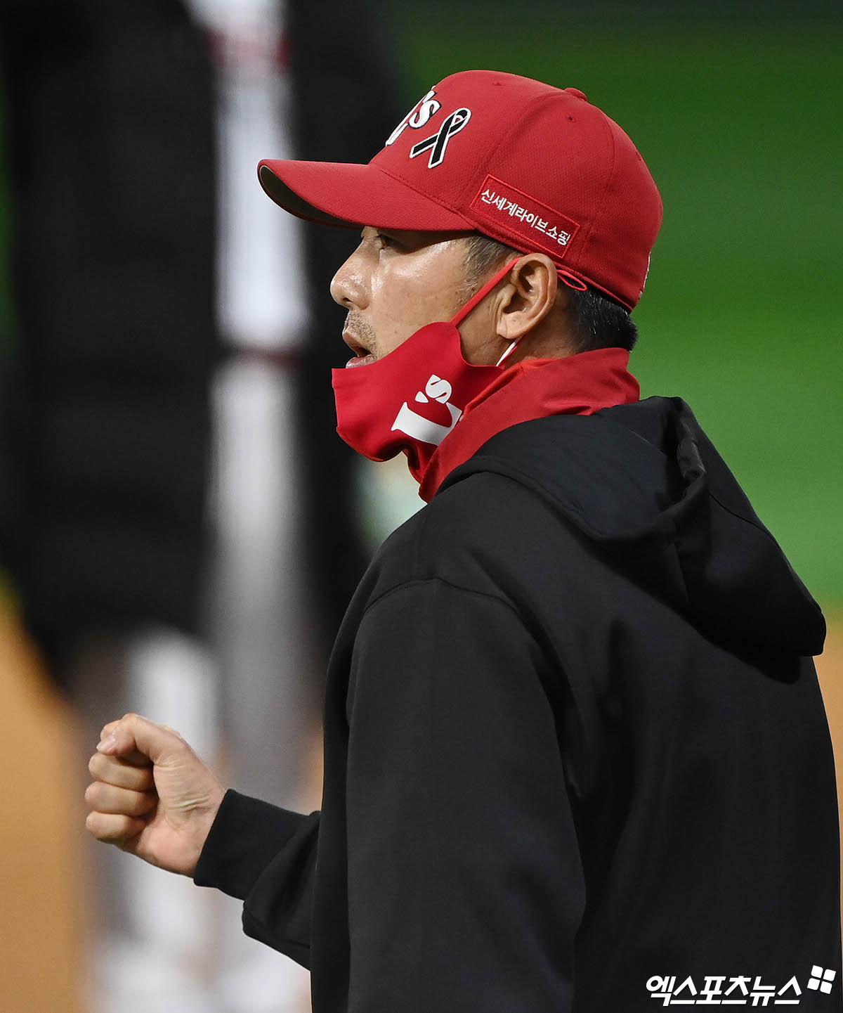 "1차전처럼 마지막이란 생각으로"…'불펜 전원 대기' SSG, 총력전 예고 [KS3] (엑스포츠뉴스) - 나무뉴스