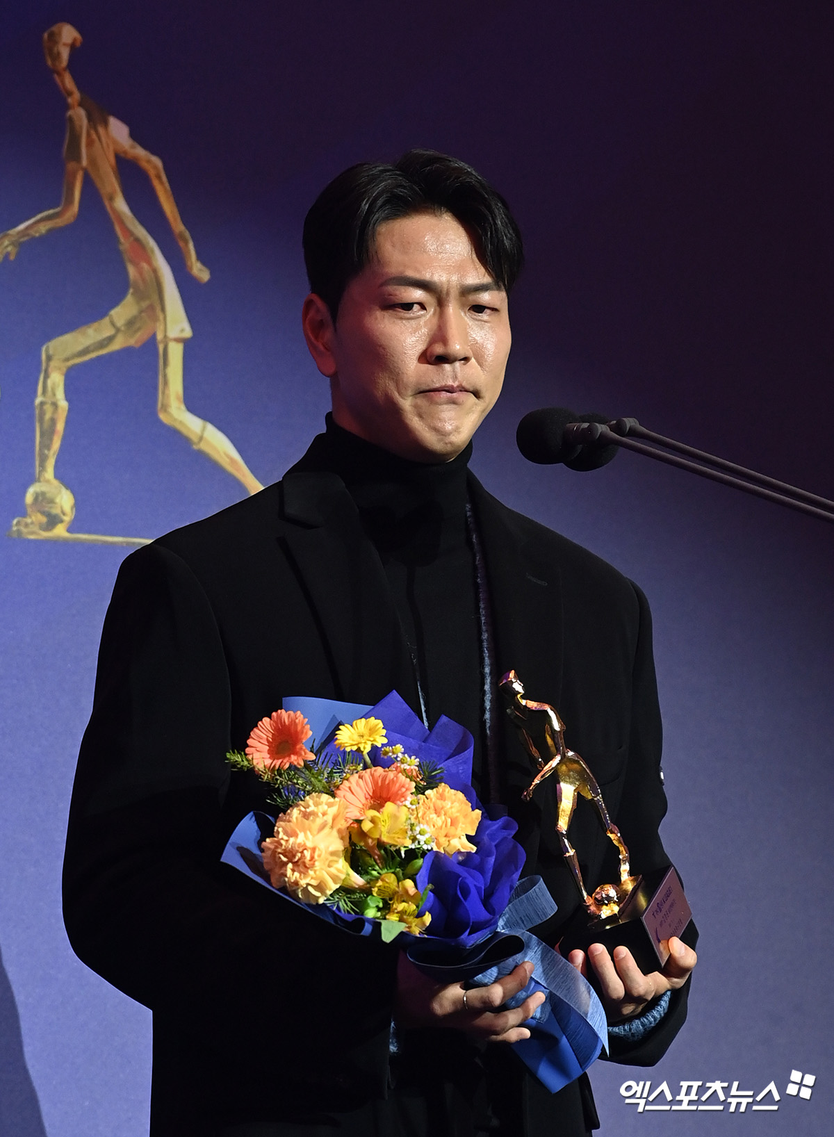 김영권, K리그1 MVP 수상…"좋은 오퍼 대신 울산 잔류, 후회가 없다" [K리그 시상식] - 나무뉴스