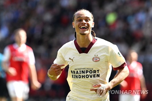 '이강인 걱정 마!'…PSG, '네덜란드 득점왕' LW 영입→곧장 독일로 임대 - 나무뉴스