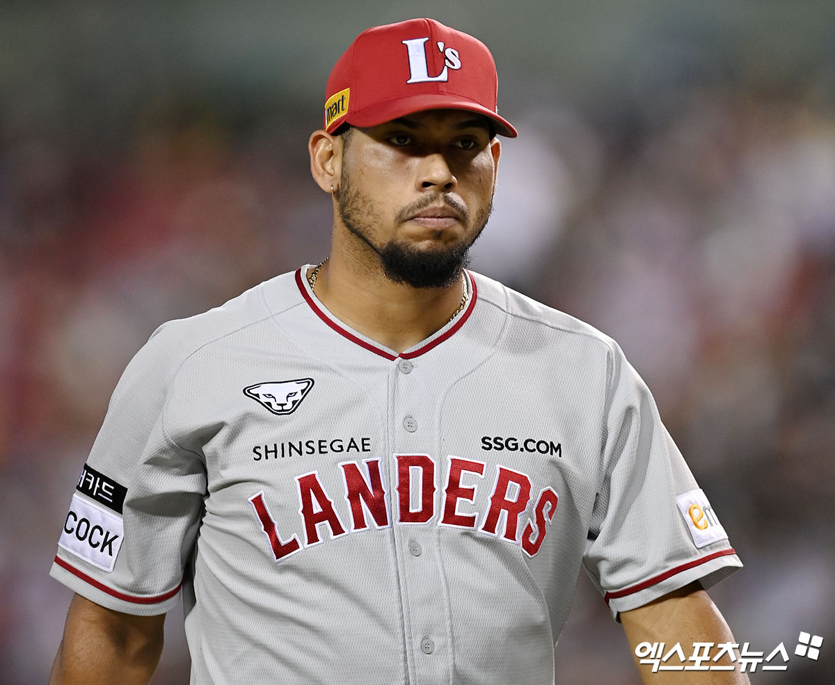 "팔 무거워" SSG 폰트 한 턴 휴식, 24일 두산전 이태양 선발 (엑스포츠뉴스) - 나무뉴스