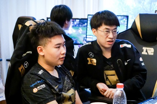 '한타마다 승리' RNG, PSG 탈론 꺾으며 1위 바짝 추적 [MSI 2022] (엑스포츠뉴스) - 나무뉴스