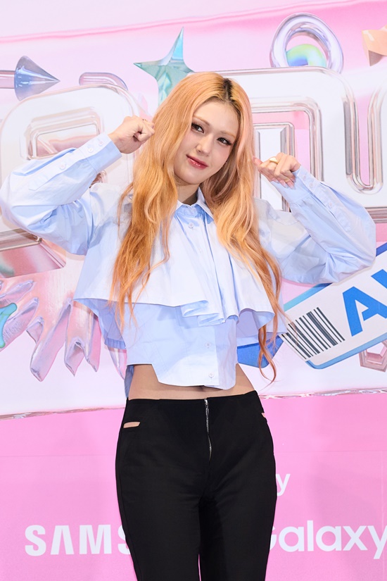 '호스트' 전소미, 젠지 대표할 긍정 바이브…2년 연속 '마마' 활약 (엑's 현장)[종합] - 나무뉴스