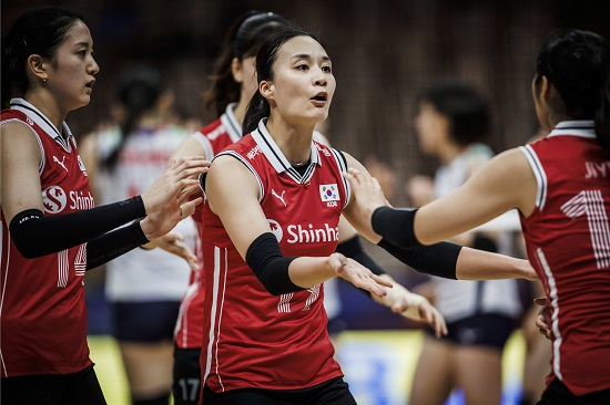 일본에 처참히 무너진 女 배구, VNL '6연패 수렁'…세트 따는 것도 버겁다 - 나무뉴스