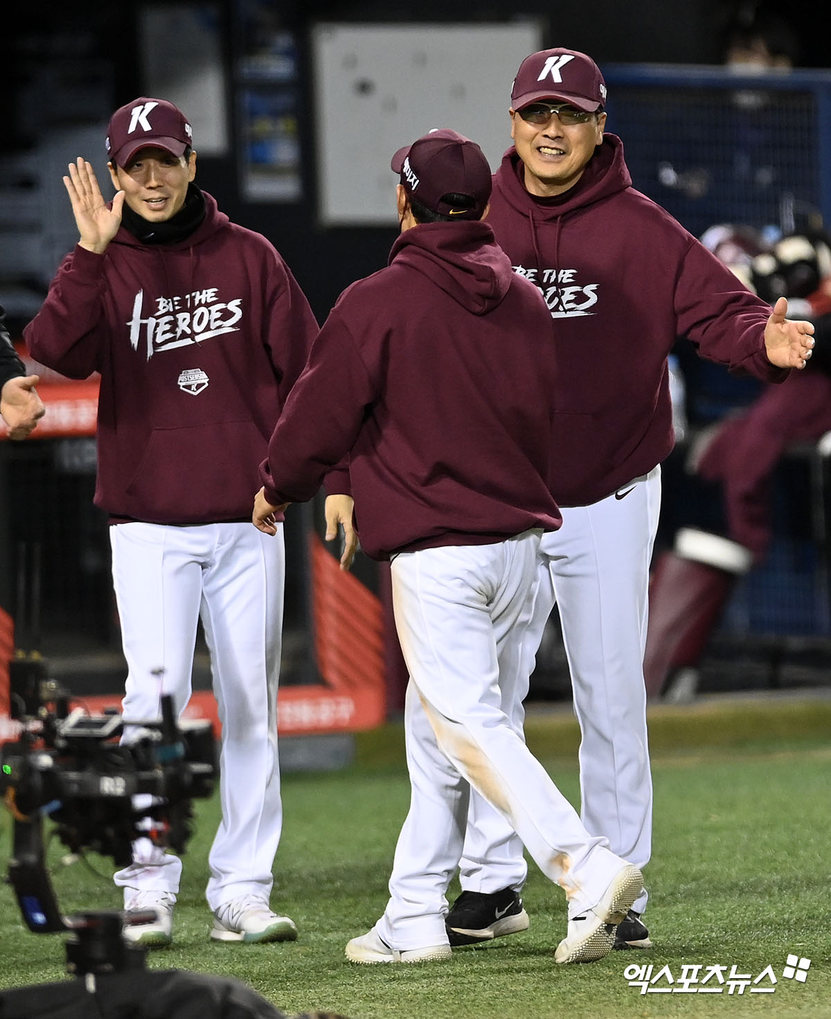 맞아떨어진 '잠실 1승 1패' 구상, "고척서 좋은 승부 하겠다" [PO2] (엑스포츠뉴스) - 나무뉴스