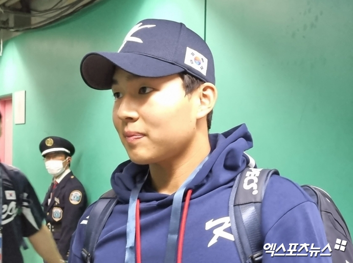 '홈런 한 방'에 정적 흐른 도쿄돔…김휘집 "감독님 믿음에 보답하고 싶었다" [APBC 인터뷰] (엑스포츠뉴스) - 나무뉴스