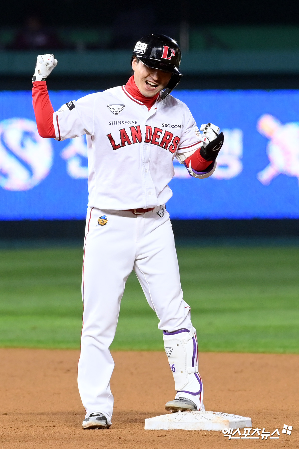 '16년 원클럽맨' 김성현, 6차전 지배하고 SSG 'V' 이끌었다 [SSG V5] - 나무뉴스