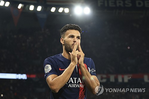 PSG, '이강인 동갑내기' 포르투갈 FW 영구 영입…이적료 1134억+5년 계약 [오피셜] - 나무뉴스