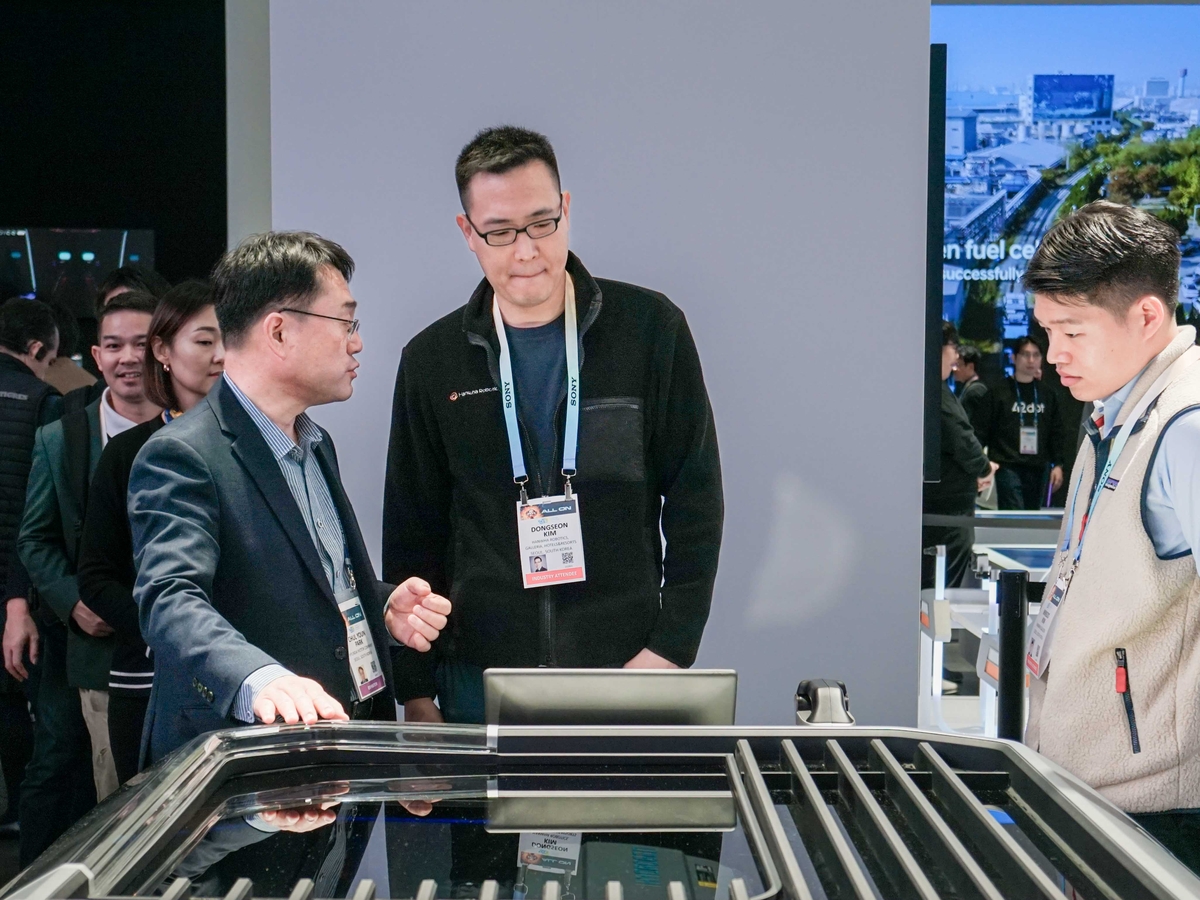 CES 이어 다보스 찾는 한화 김동선 "글로벌시장 선도 새판 짜야" - 나무뉴스