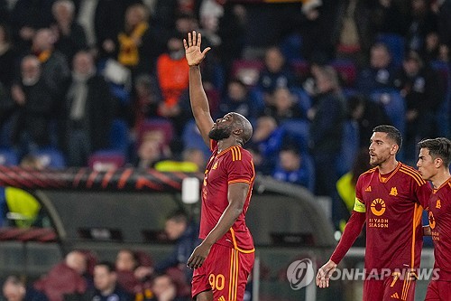 "첼시 돌아갈 건가요?" 질문에 '푸하하하~'…103kg FW의 박장대소 - 나무뉴스